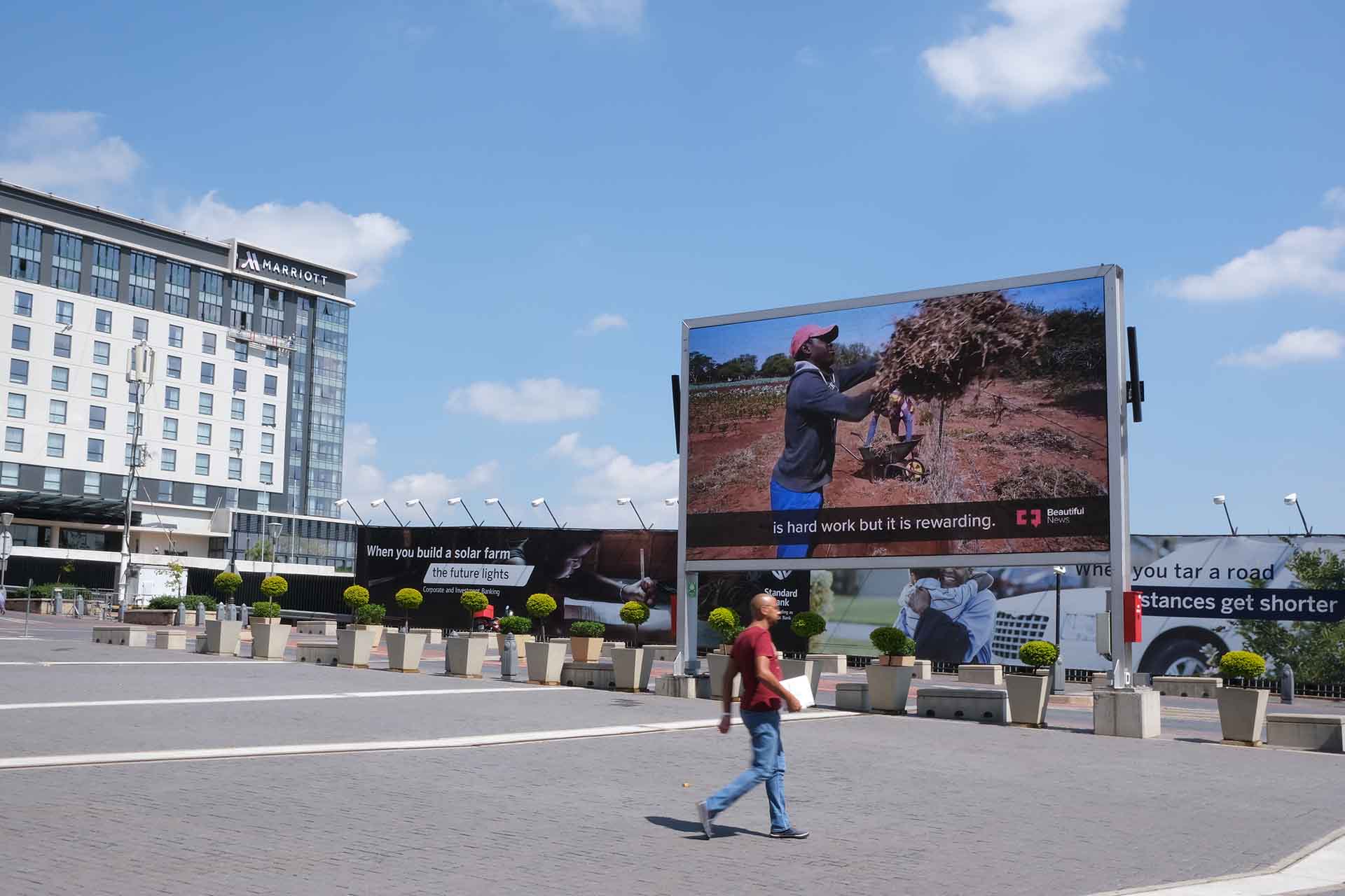 Contact | Digital Signage Advertising